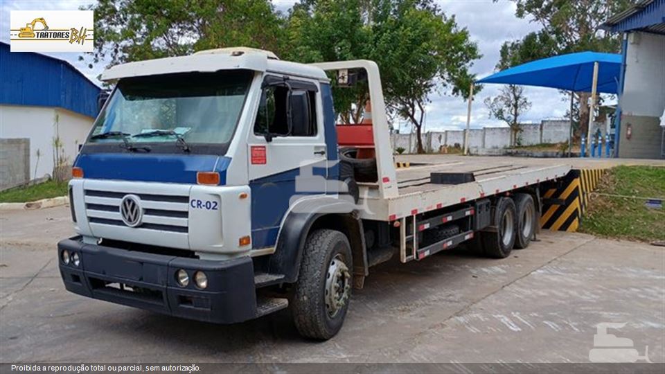 Caminhão Volkswagen 24-220/24-220 Worker T 3-Eixos 2p (Diesel) - 2010 ...