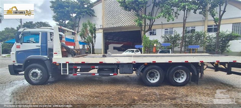 Caminhão Volkswagen 24-220/24-220 Worker T 3-Eixos 2p (Diesel) - 2010 ...