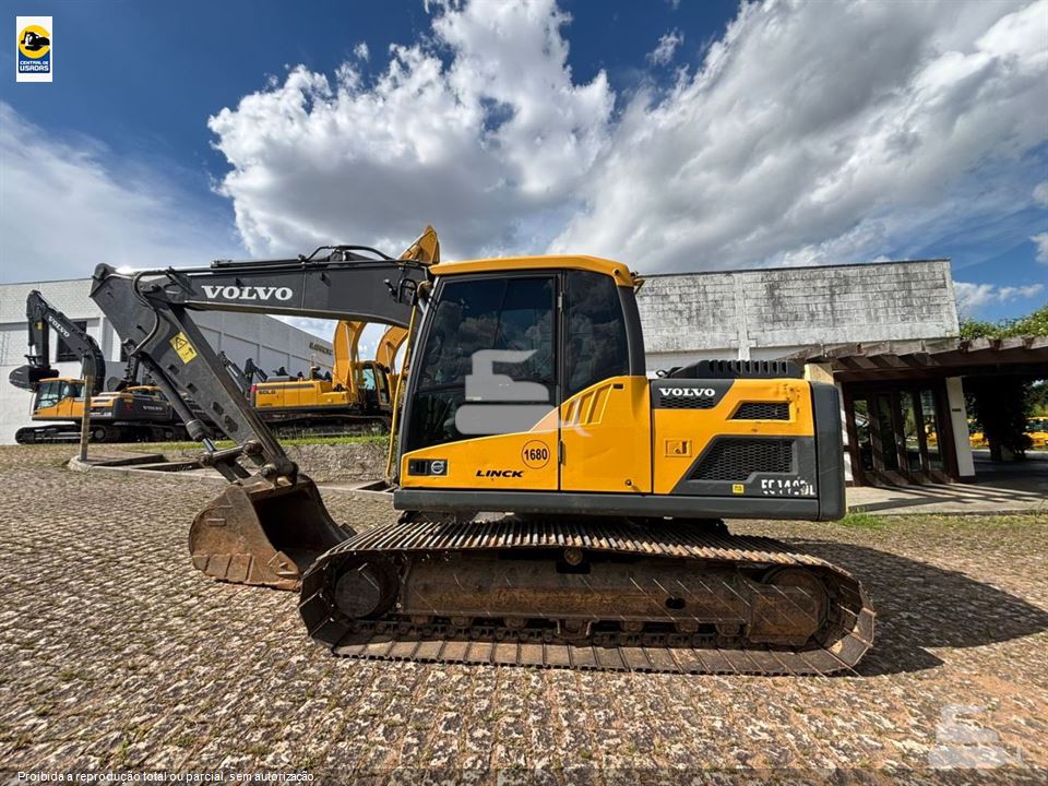 Escavadeira Volvo EC140DL - 2021 - São José dos Pinhais / PR - Código ...