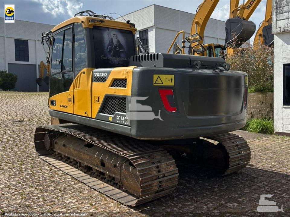 Escavadeira Volvo EC140DL - 2021 - São José dos Pinhais / PR - Código ...