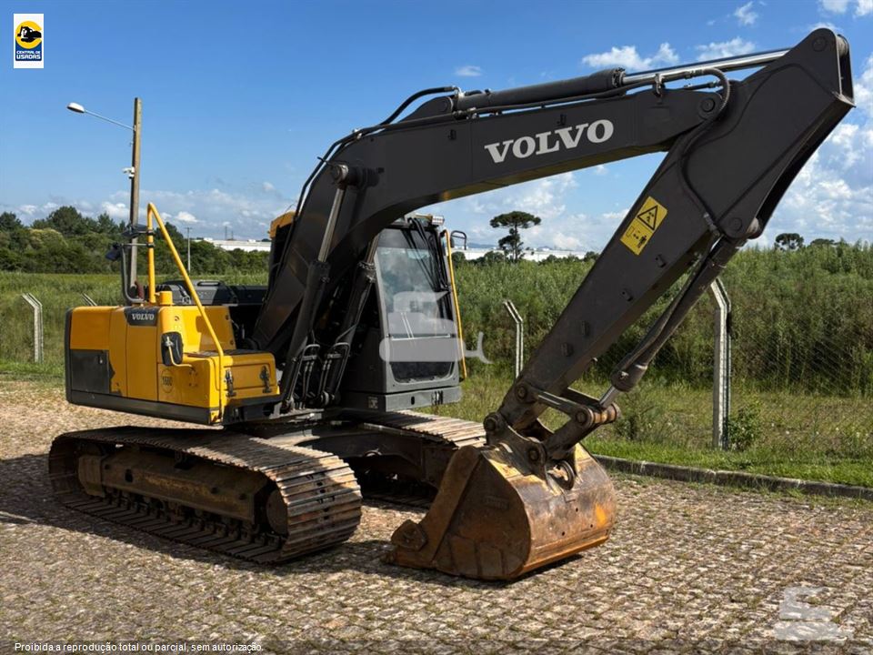 Escavadeira Volvo EC140DL - 2021 - São José dos Pinhais / PR - Código ...