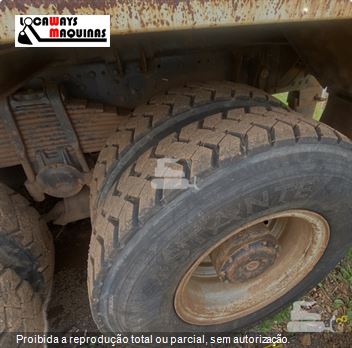 Caminhão Mercedes-Benz Axor 2831 6x4 2p (diesel) - 2011 - Chapecó / SC ...